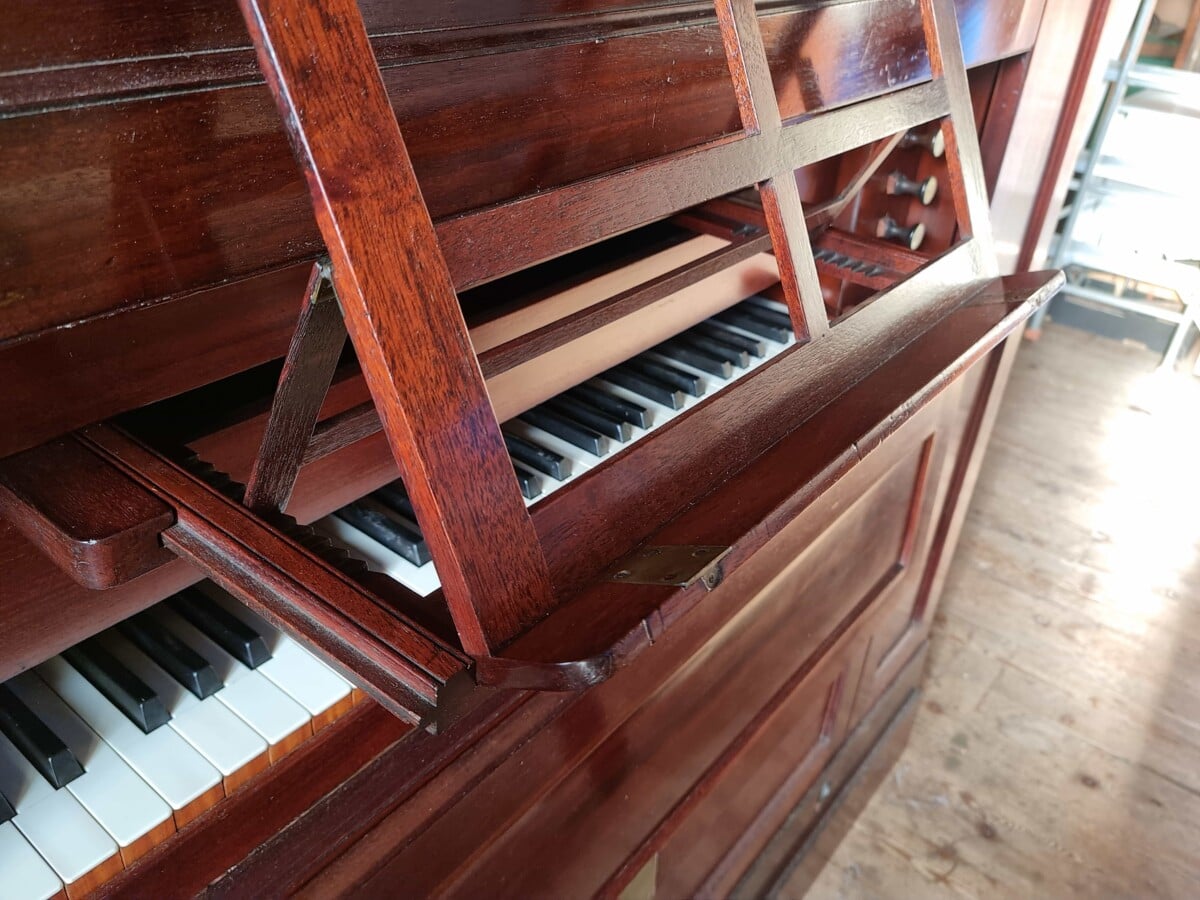 Thomas Elliot Organ - William Drake Ltd